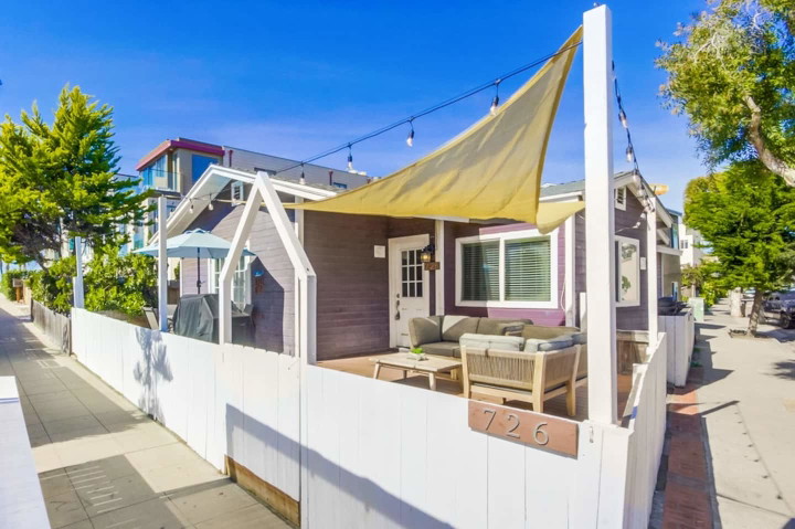 2 Bedroom Beach Cottage In Mission Beach - Coronado, CA