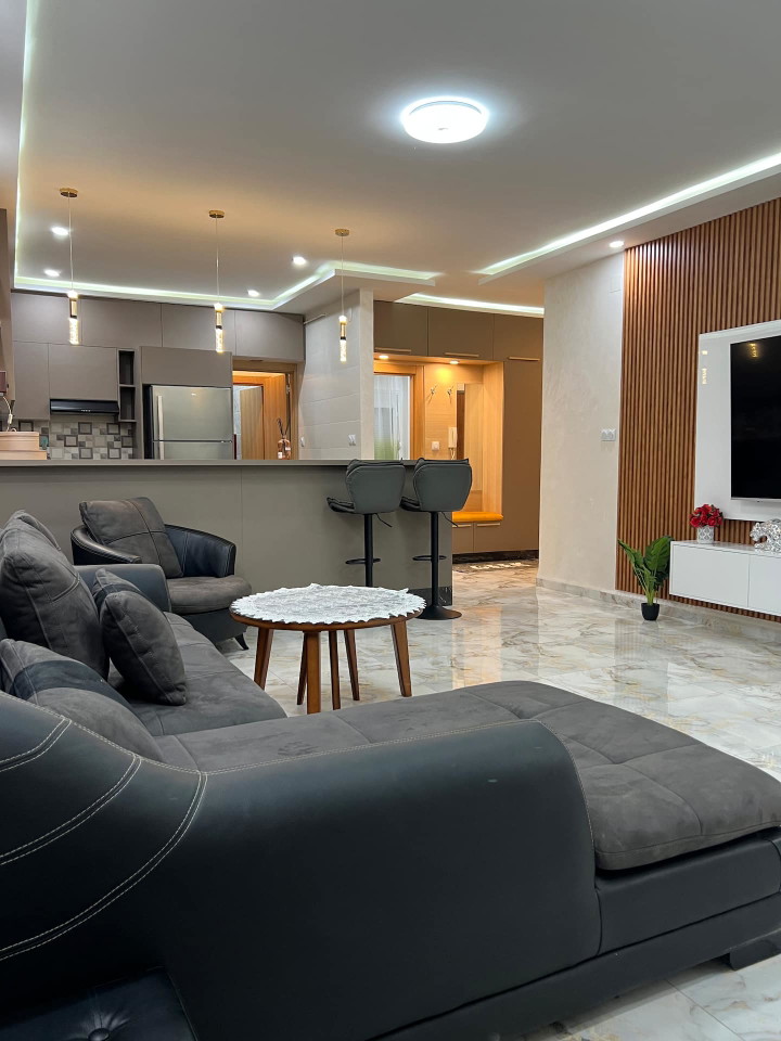 Magnifique Apt Lumineux En Plein Centre De Sétif - Sétif