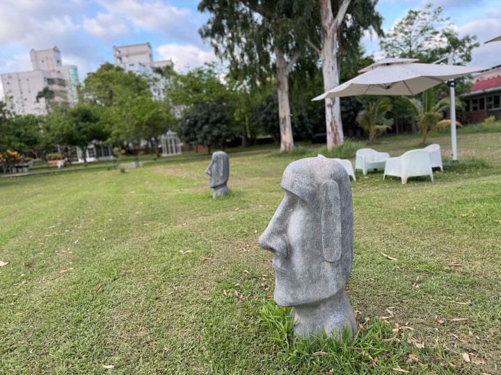 蘇菲糖果盒小木屋|2800坪大草原寵物友善庭園咖啡甜點 - 高雄市