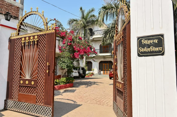 1rk Apartment On Terrace (Singhasth Homestay) - India