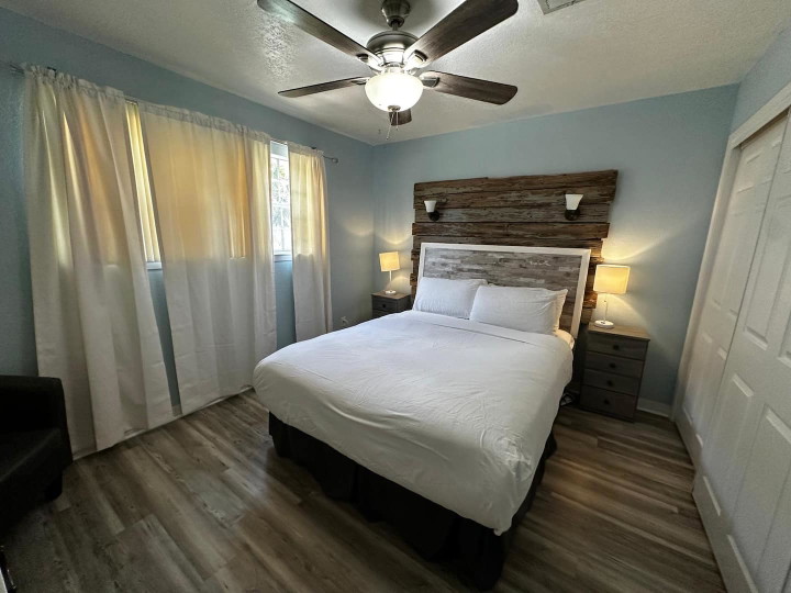 Beach Stay, 2br Condo, Wifi/coffee - Fort Walton Beach, FL