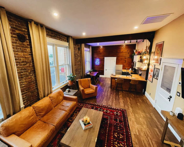 Historic Loft In The Heart Of Downtown Ptx - Palestine, TX