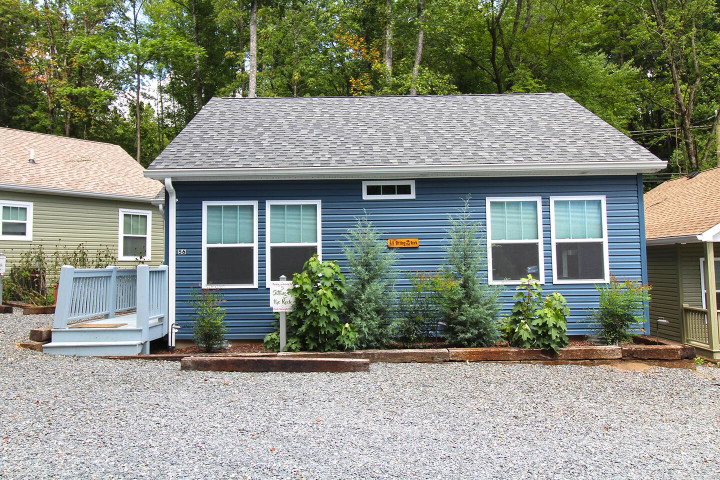 Sitting On The Rock, Modern Creekside Cottage In Bryson City. - Bryson City, NC