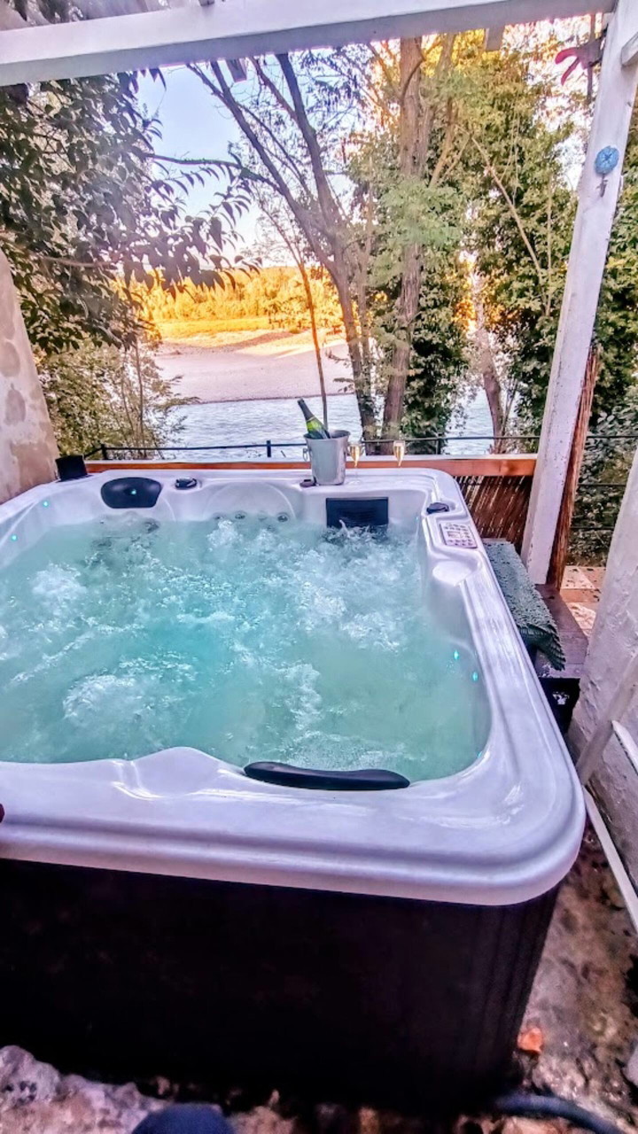 Appt Les Lavandes - Terrasse, Spa & Accès Piscine. - Cadenet