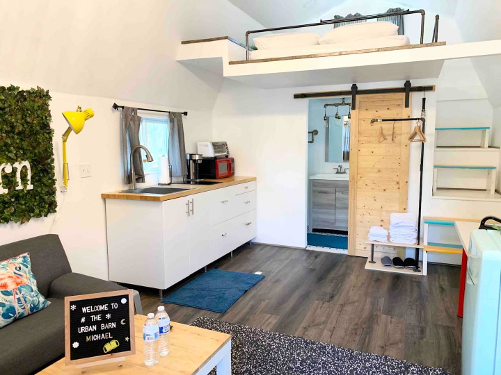 Chic Urban Barn Tiny Home Retreat - Houston, TX