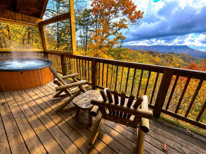 Honeymoon View! Secluded Couples Retreat*hot Tub*2 - Pigeon Forge, TN