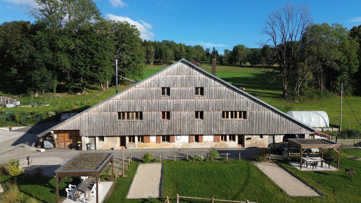 Grand Gîte: 
' Les Gîtes Du Haut-bois ' - Doubs