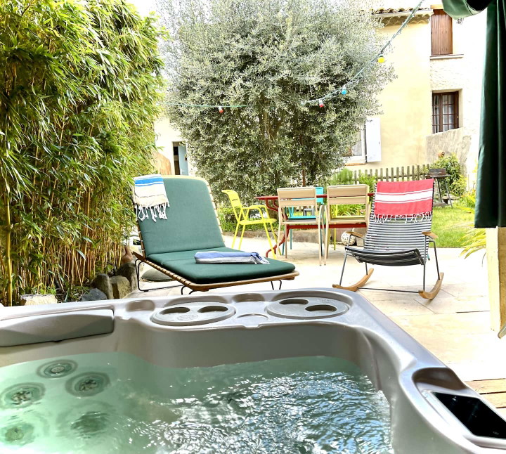Vacation Home With Jacuzzi Under The Ramparts - Carcassonne