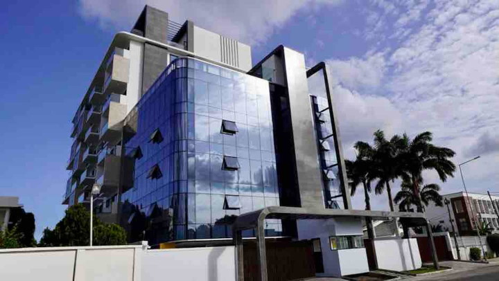 Well Fitted One Bedroom Condo- Airport Residential - Accra