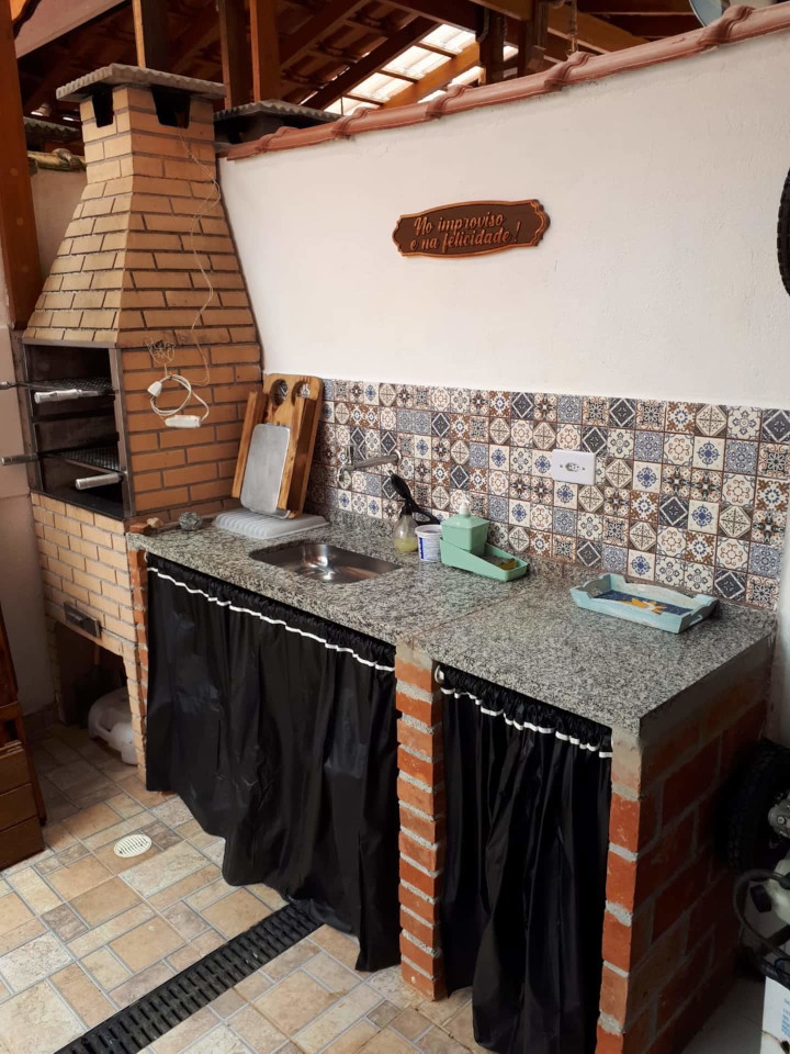 Espaço Família, Churrasqueira E Perto Da Riviera - Bertioga