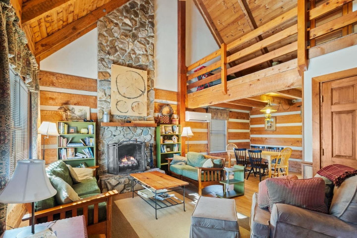 Rustic Cabin Near Hiking And Waterfalls - Blowing Rock, NC
