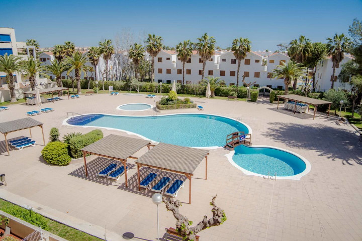 Estival Park, Piscine, Wi-fi, à 200 M De La Plage. - La Pineda