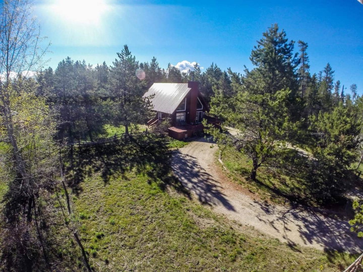 Cozy A-frame W Hot Tub, 4 Min To Lake, Fast Fiber - Tamarack Ski Resort, ID