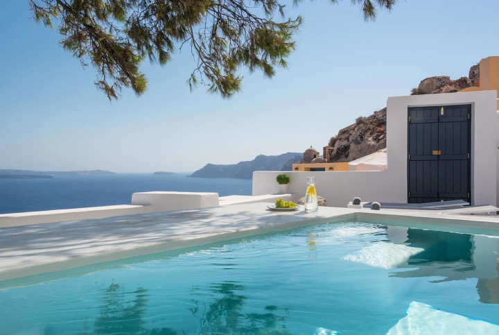 Breath-taking Views Over The Oia Cliffs - Santorini