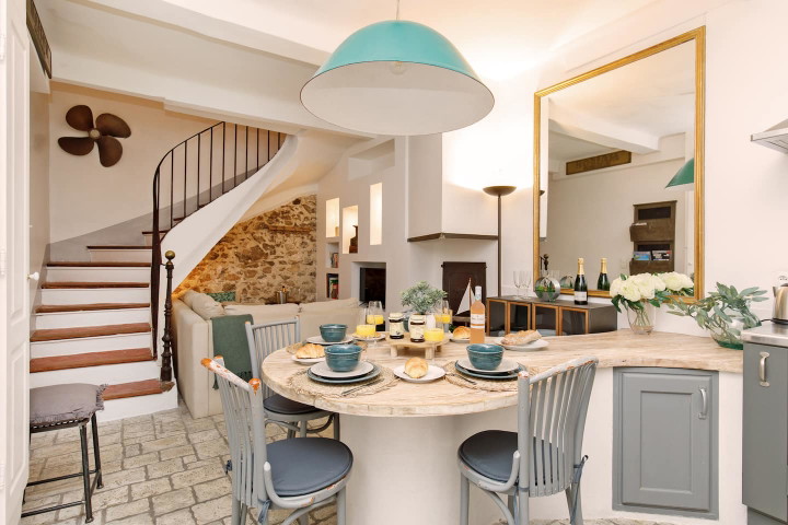 Cozy & Tasteful Provençal House With 2bdr/2bth/ac - Antibes
