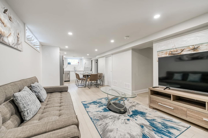 Relaxing 2br Home Free Parking Richmond Hill - Markham, Canada