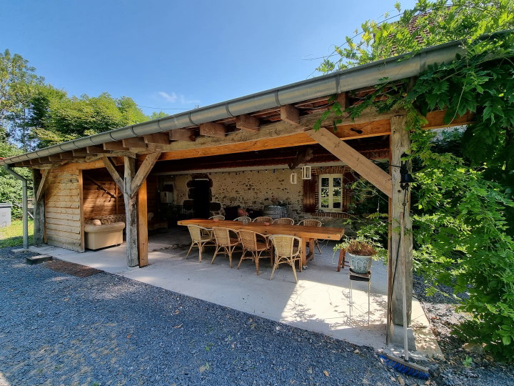 Spacious Luxury Farmhouse Vacation Home - Bourbon-Lancy