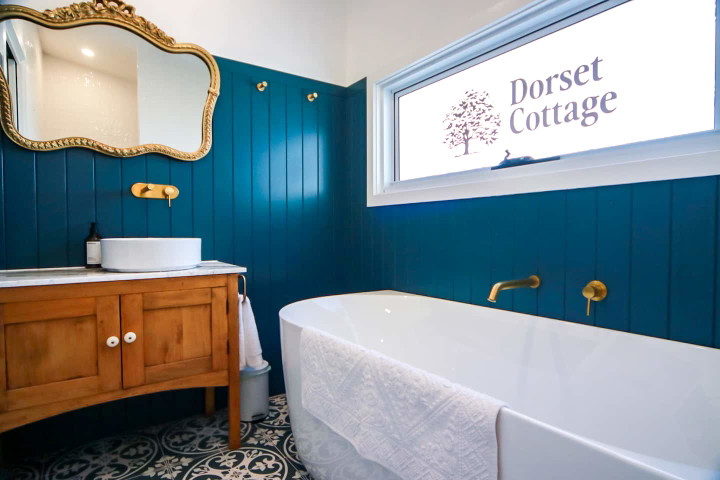 Adelaide Hills - Dorset Cottage-bath-fire-oakbank - Adelaide