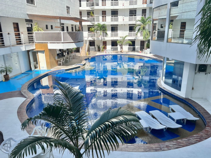 Staycation Studio W/ Pool, Gym, Wi-fi, Netflix - Angeles