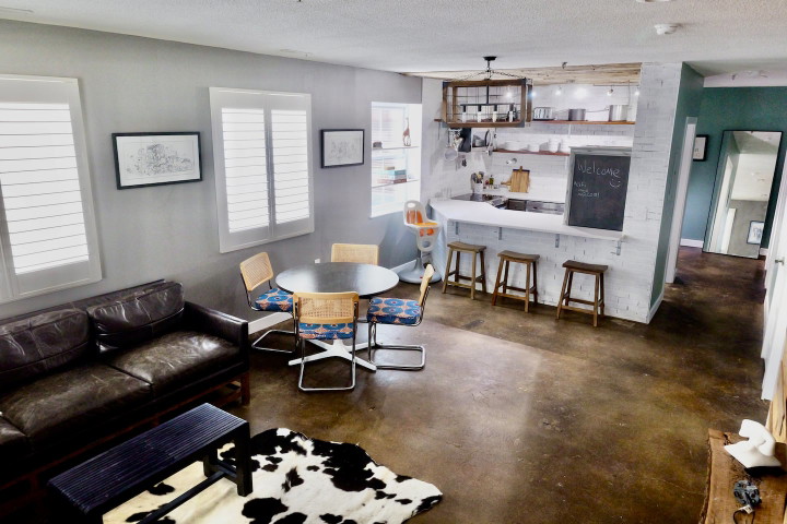Historic Stylish Downtown Condo, With Free Parking - Winston-Salem, NC
