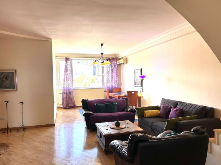 Beautiful Appartment In The Heart Of The City - 耶烈萬