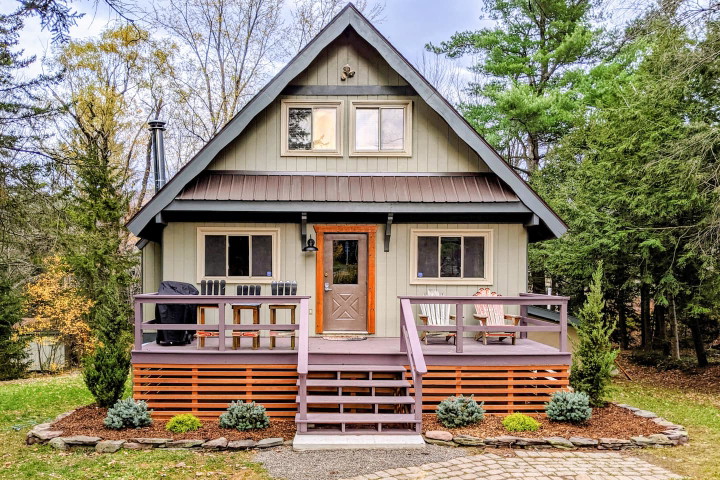 Hunter's Top Rated Airbnb - Best Location Steps From Lodge - Hunter Mountain, NY