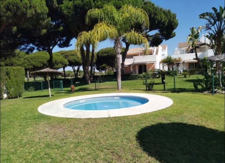 Bajo Con Jardín Campo De Golf - Urbanización Novo Santi Petri