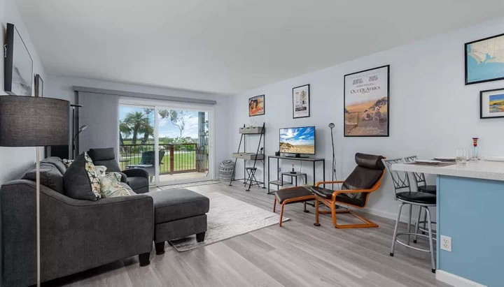 New! Beachfront Escape W/ Hot Tub And Pool - Oxnard, CA