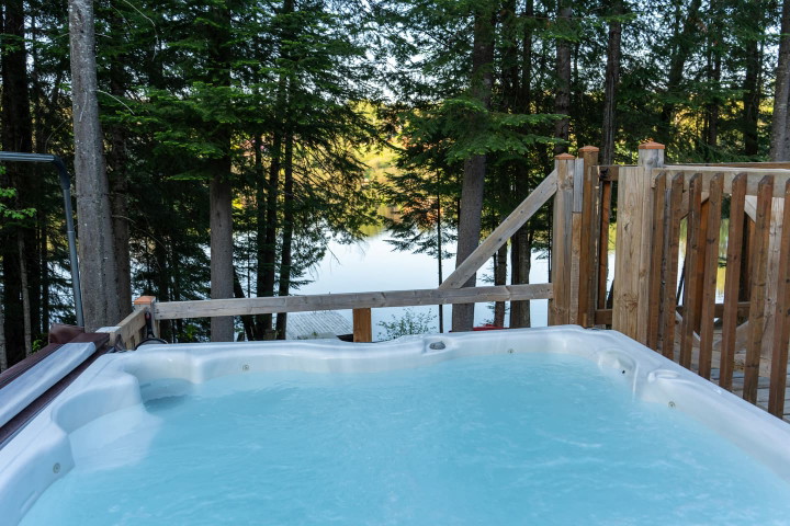 Relax Sur Le Lac Bord De Leau Avec Spa Citq258834 - Québec
