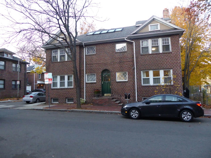 Harvard/mit (Unit 1)- Brooklyn Ambiance W/ Parking - Cambridge, MA