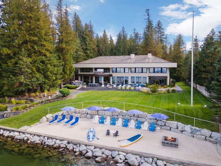 Sleeps 24! Luxe Waterfront Estate W Beach, Hot Tub - Sandpoint, ID
