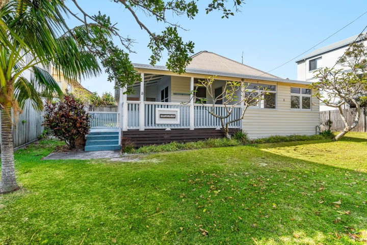 Sandy Cheeks - Beach Cottage - Holiday Yamba - Yamba