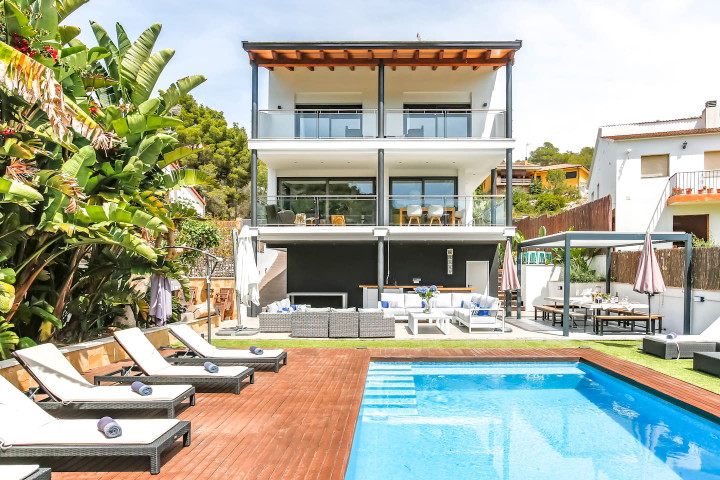 Villa Familiale Paisible Et Immense De 6 Chambres - Catalogne