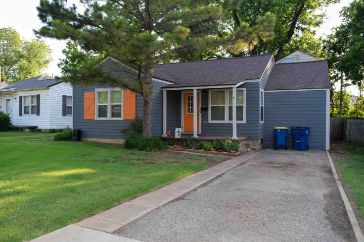 Harry Potter/the Burrow In Stillwater-walk To Osu - Stillwater, OK