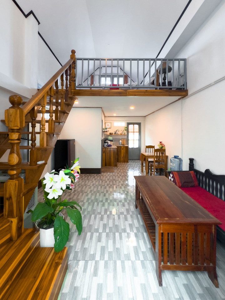 Scenic Hilltop Views In A Private Villa W/ Garden - Luang Prabang