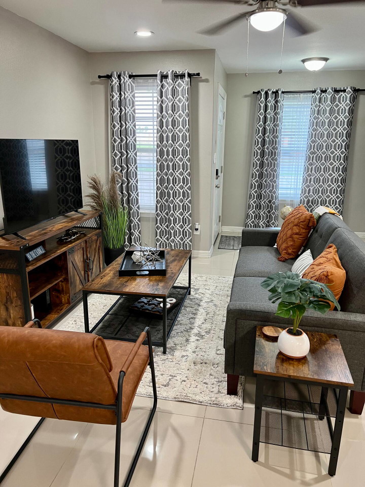 Cozy 2-bedroom Townhome - Harlingen, TX