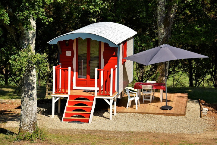 Roulotte Avec Piscine Partagée - Puy-l'Évêque