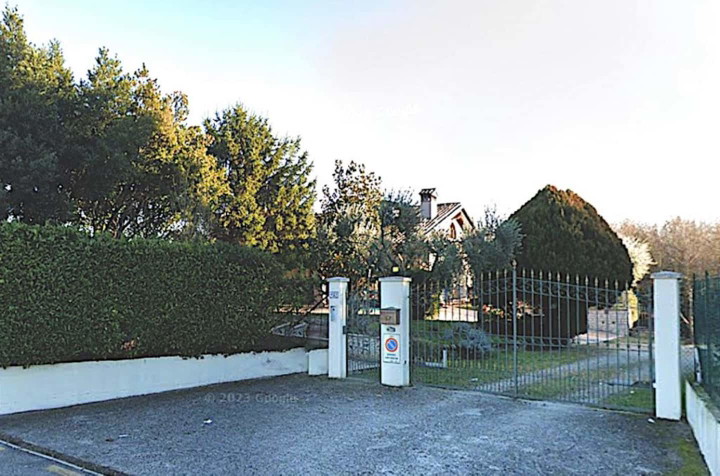 Greenwoods, A Forest On The Outskirts Of The City - Gardasee