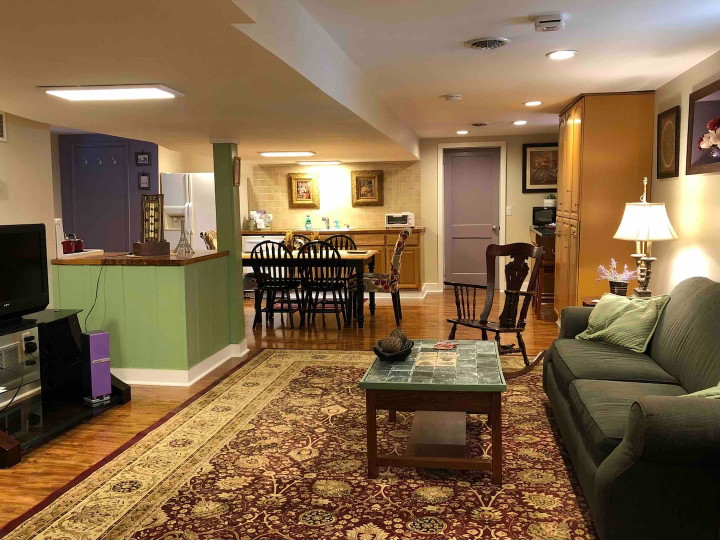 1 Bdrm Apartment 1 Block From Downtown Lewisburg - Lewisburg, PA