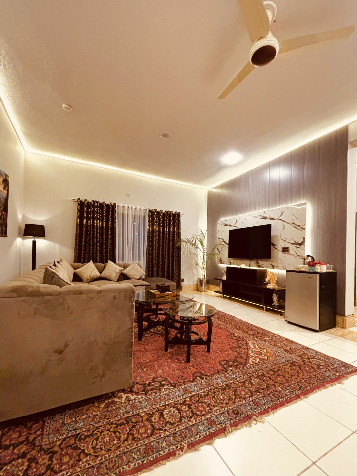 Executive Suite, Near Expo Centre & Shaukat Khanum - Pakistan