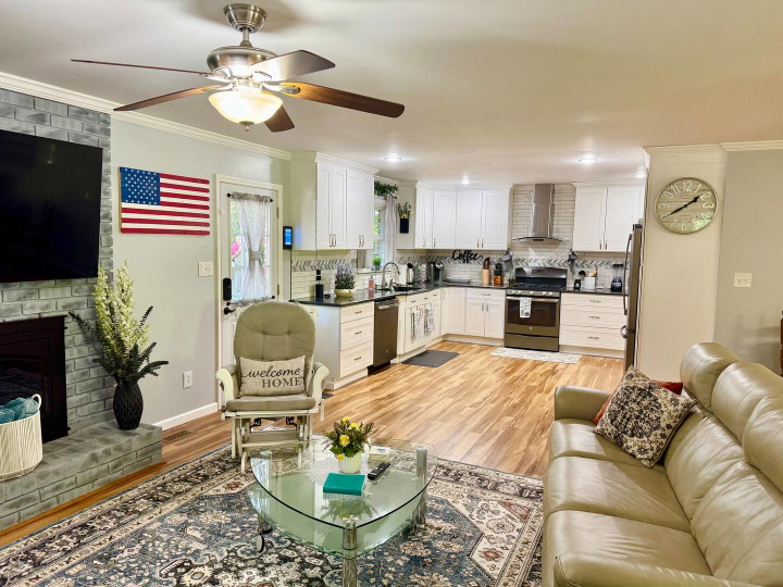 Lux Chefs Kitchen; Kid-friendly Home & Playground - Fayetteville, NC