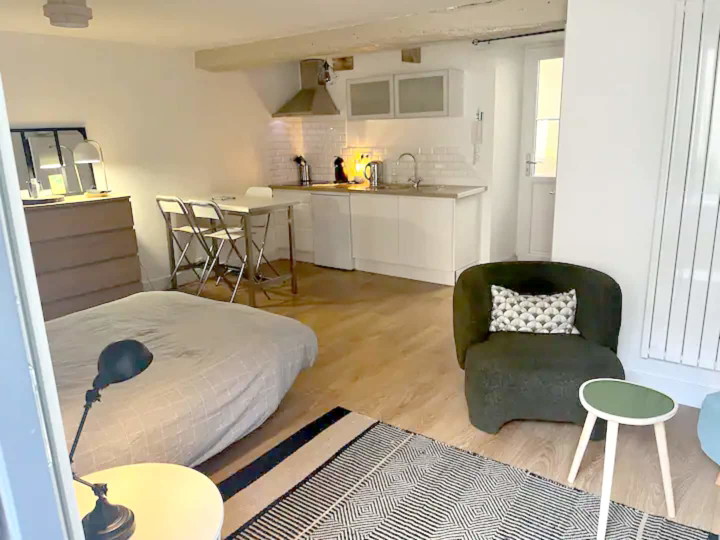 Cozy Studio With Neat Decor In The City Center - Nevers