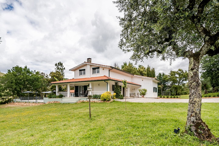 Child-friendly Holiday Home Casa Toupeira - Arganil