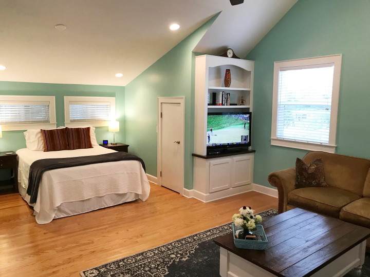 Private Studio Apartment 1 Mile From Ocean - Jacksonville Beach, FL