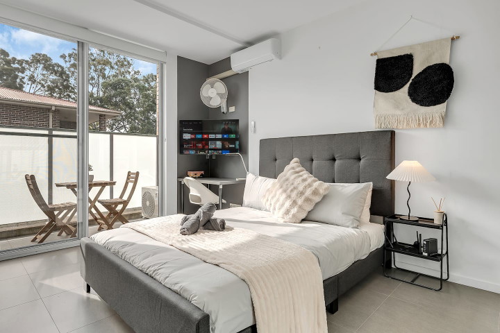 Bright Studio With Balcony | 4 Min To Marketplace - Sutherland Shire