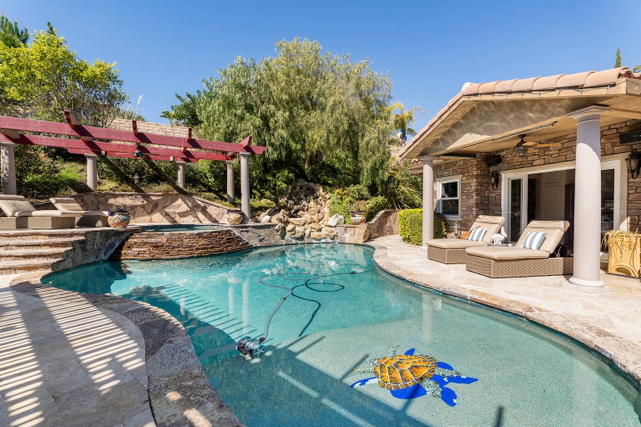 Adorable- Entire Guest House With Pool & Hot Tub! - Simi Valley, CA