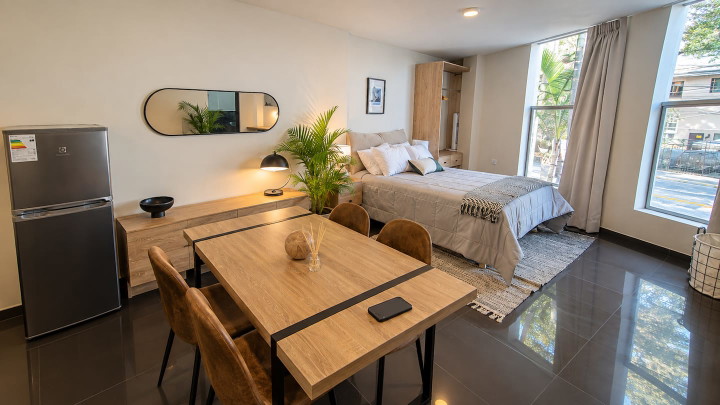 Spacious Studio | 400 Mbps Wifi + Workspace - Lima