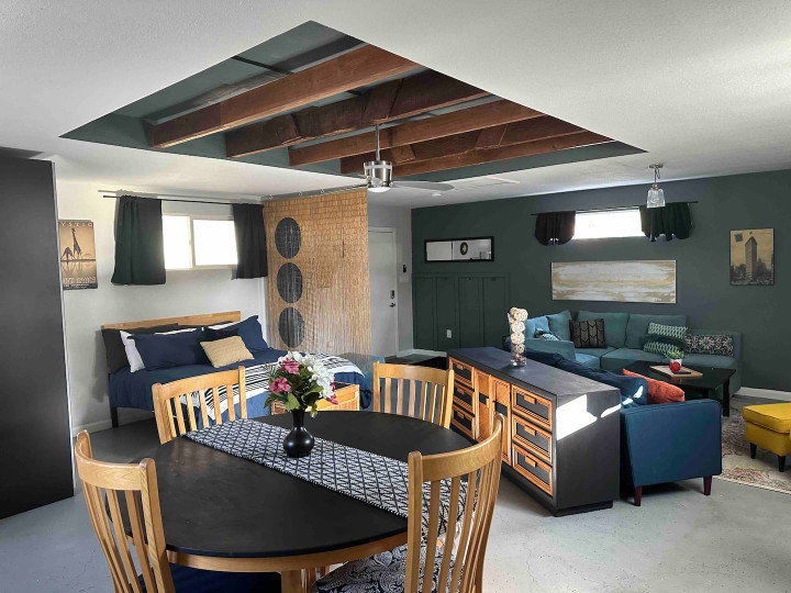 Simply Spacious Studio Guesthouse - Sacramento, CA