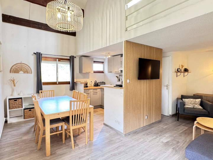 Triplex 3 Bedrooms 65 M2 For 6 People. Covered Parking. - Cauterets