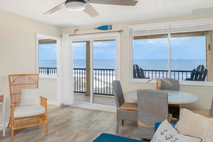Coral Sands Oceanfront Condo - Fernandina Beach, FL